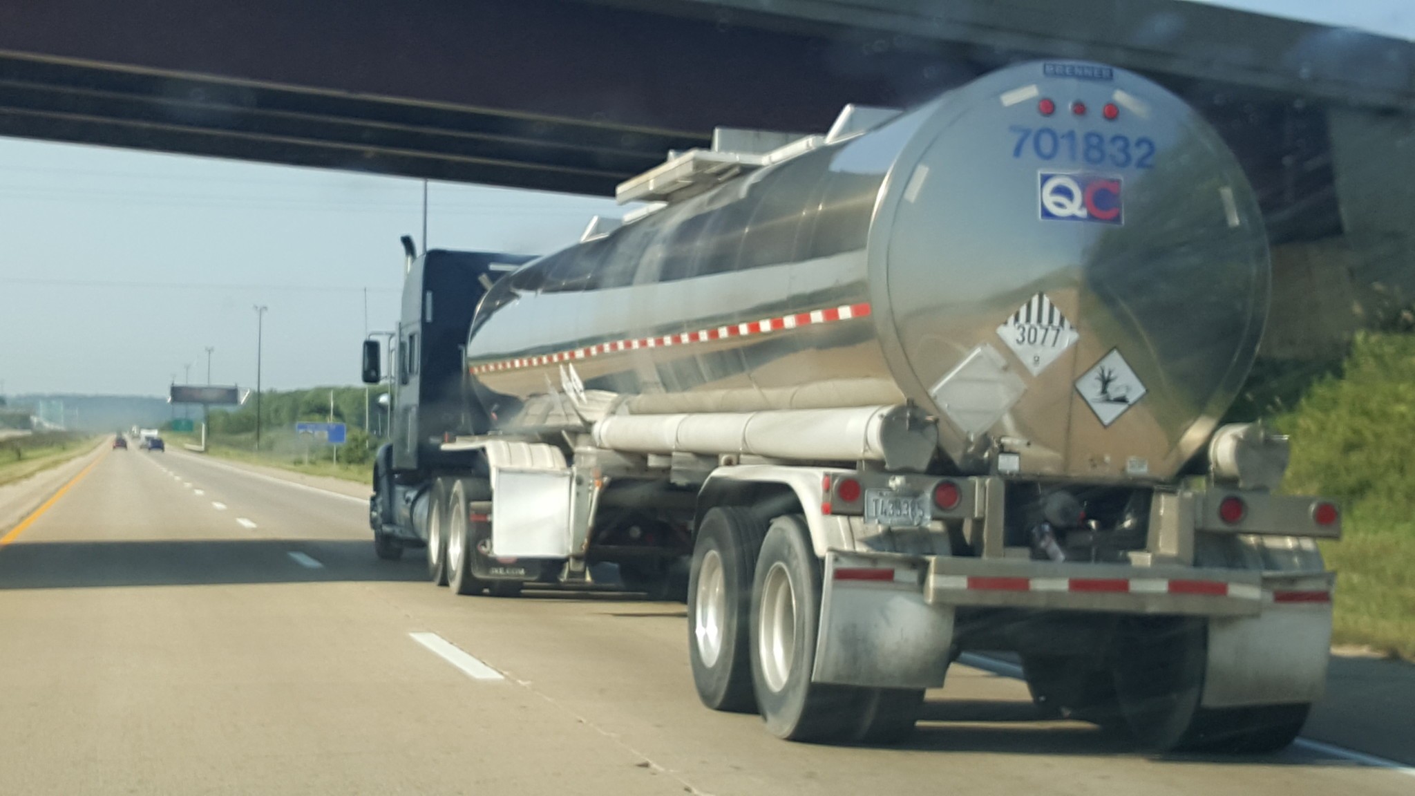 Cargo tank UN3077 Marine Pollutant - Daniels Training Services